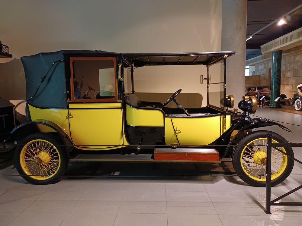 Louwman Museum: The World's Oldest Classic Car Collection